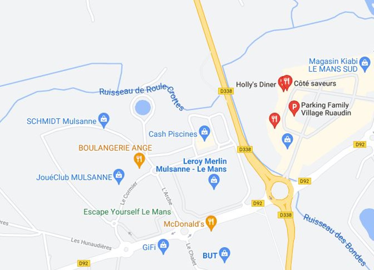 JD Sports : centre commercial Family Village Les Hunaudières